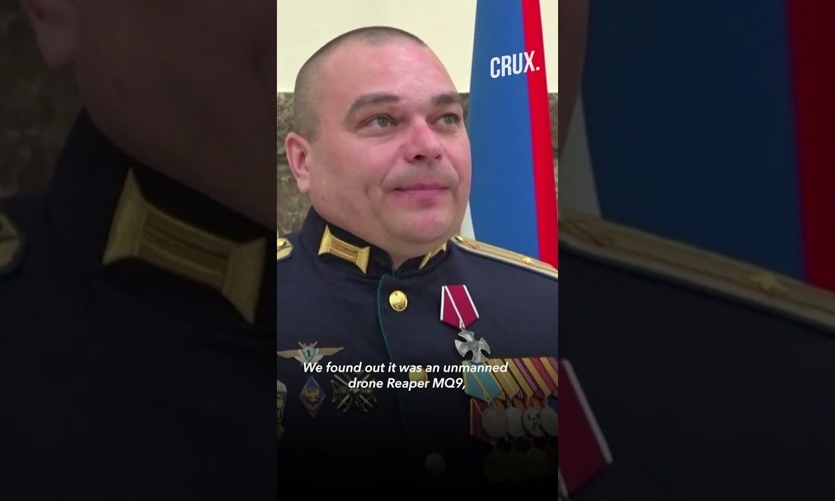 Russia Gives Medals To Fighter Pilots Who Brought Down Us Drone - News18