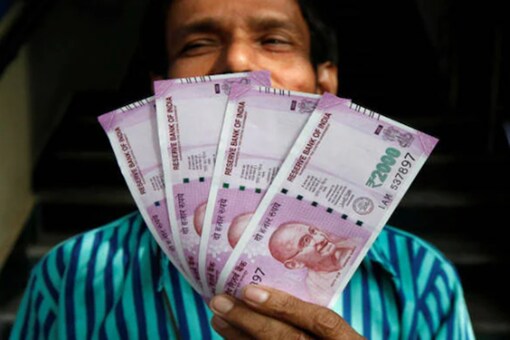 Rs 2,000 Note Deposit In Bank; PAN Mandatory Beyond This Limit, Check ...