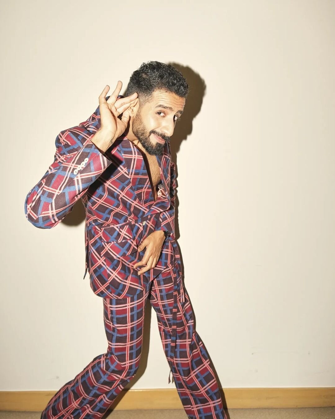 5 Times Farzi Actor Bhuvan Arora Impressed Fans With His Comfy Yet ...