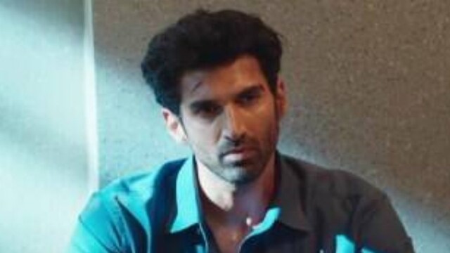 Aditya Roy Kapoor Calls Bollywood 'Tricky Industry To Traverse', Here's Why | Movies News - News18