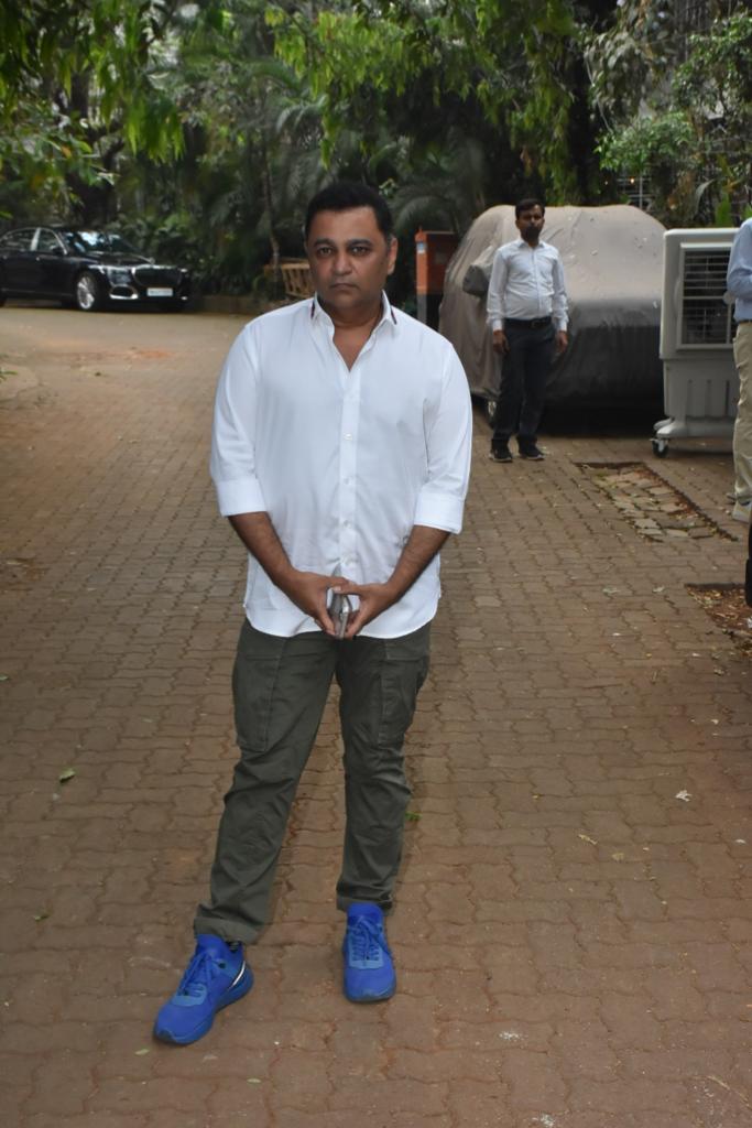 Suhana Khan, Ananya Panday, Palak Tiwari Look Stunning As They Attend ...