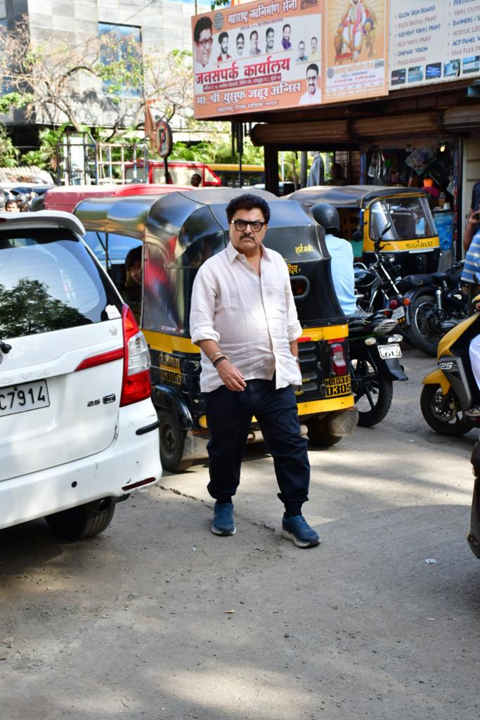 Pradeep Sarkar Funeral: Deepika Padukone, Rani Mukerji, Dia Mirza and ...