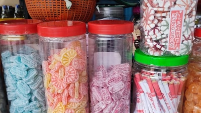 Tamil Nadu '90s Kids Shop' Serves Sweet Delights, 2000 Children Queue Up | Buzz News - News18