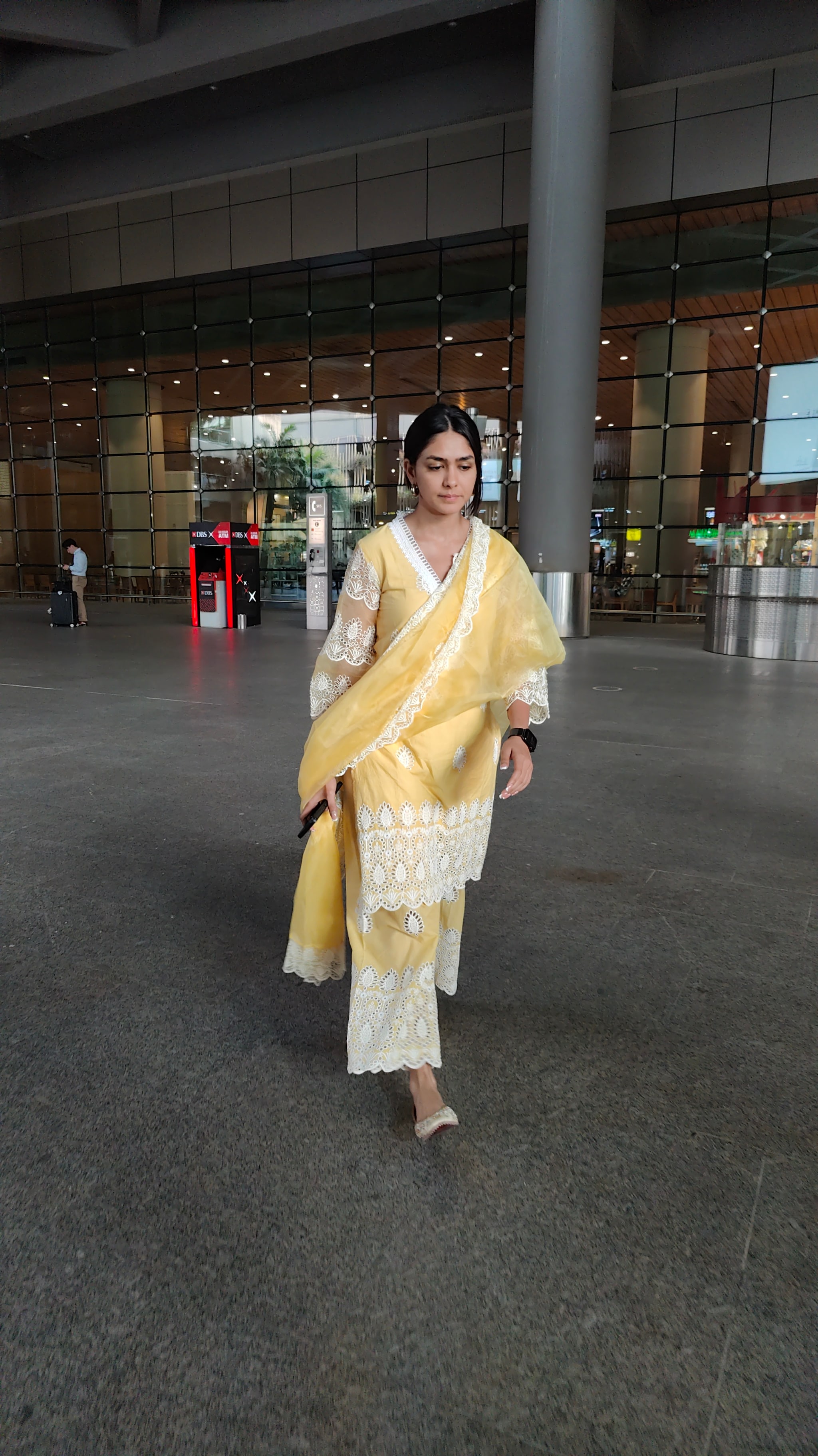 Deepika Padukone, Rani Mukerji, Ananya Panday, Saba Azad, Suvreen ...