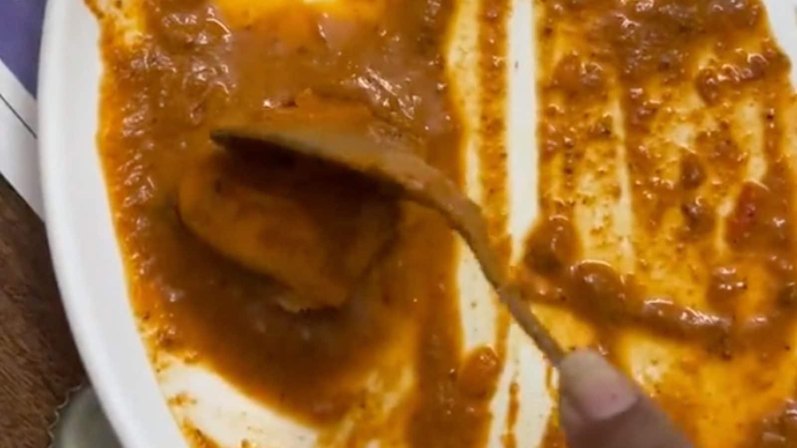 Woman Receives 'Chicken' after Ordering Veg Food From Zomato, Shares ...