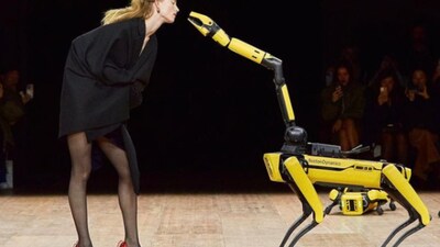 Coperni's Robot Dog Moment At Paris Fashion Week Leaves Internet ...