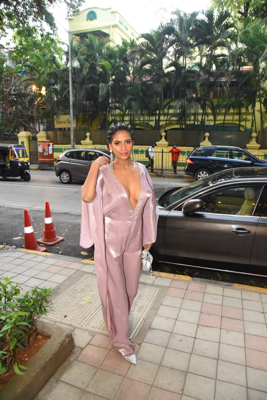 Poonam Pandey Has Major Oops Moment in Cleavage-baring Backless Jumpsuit; Video Goes Viral ...