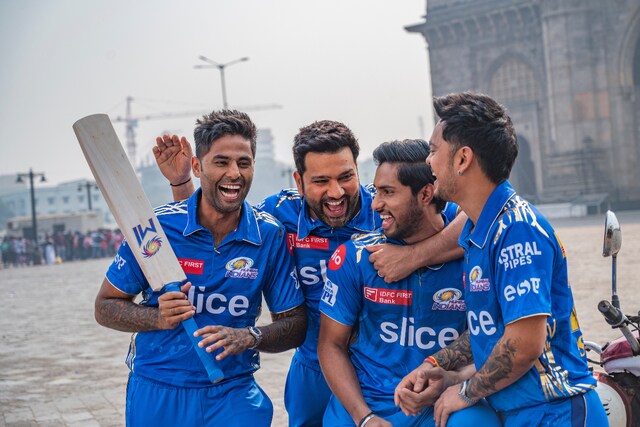 Mumbai Indians Unveil New Jersey For IPL 2023 With Essence of 'City of Dreams' - News18