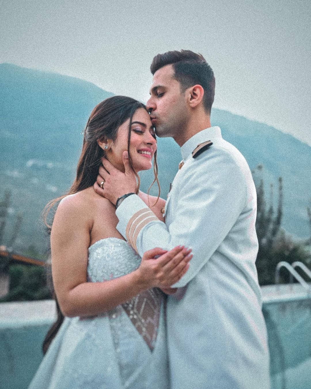 Yeh Hai Mohabbatein Actress Krishna Mukherjee Marries Chirag Batliwala ...