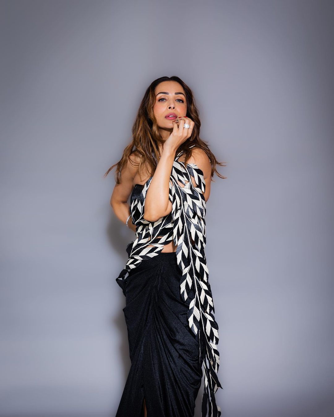 Malaika Arora Is A Sight To Behold In White Pearl-embellished Saree ...