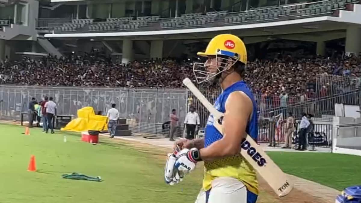 IPL 2023: MS Dhoni Walks Out to a Defeaning Roar during CSK Training ...