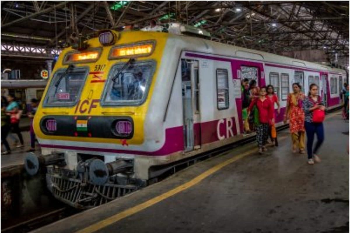 Is Mumbai Local Losing Popularity? Report Shows 20% Decline in Daily ...