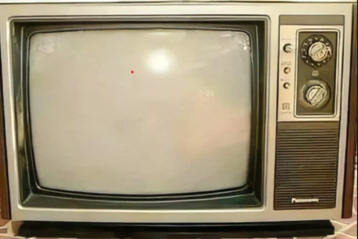 Anand Mahindra's Nostalgic TV Meme Is A Hit On Twitter