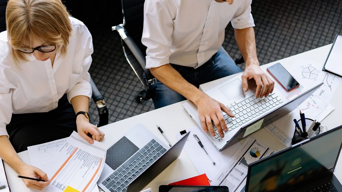 'Glorify Working Hard': Man Hails 'Hustle Culture' on Twitter, Gets ...