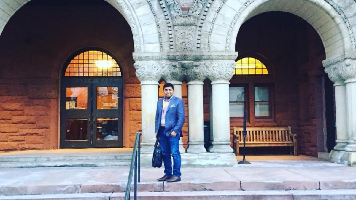 Startup CEO Reveals How Access to Indian Railways Library Brought Him ...