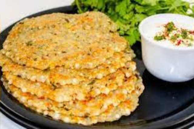 Sabudana Thalipeeth Recipe: This Maharashtrian Dish Is A Quick And ...