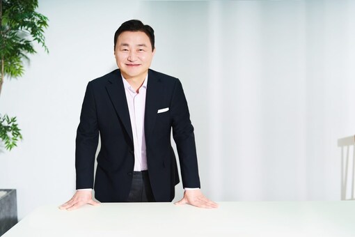 Samsung ‘Closely Working’ With Microsoft, Google For Generative AI: TM ...