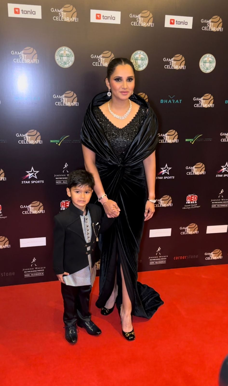 AR Rahman, Mahesh Babu, Farah Khan, Huma Qureshi, Yuvraj Singh Among ...