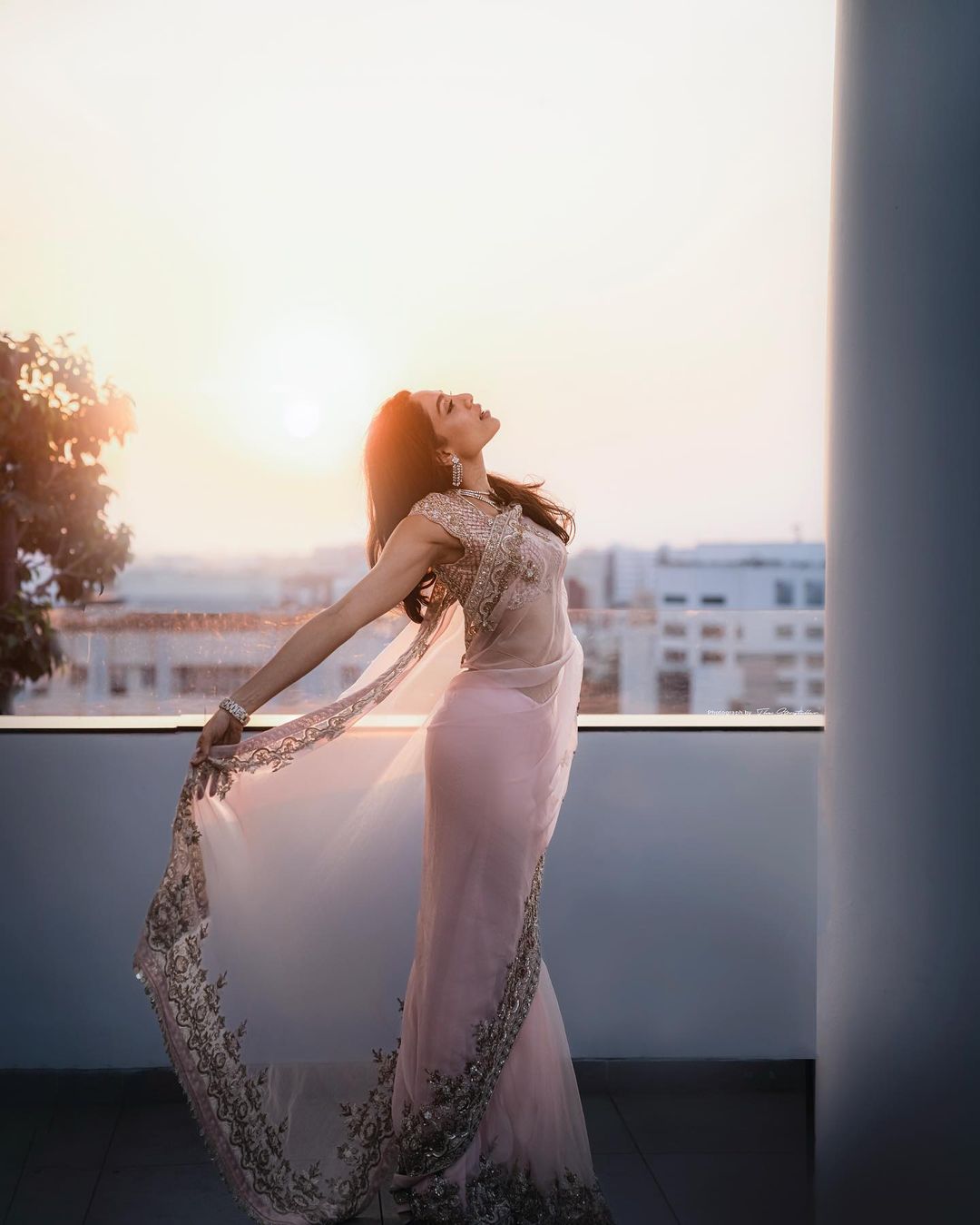 Sobhita Dhulipala Is A Picture Of Elegance In Pink Manish Malhotra ...