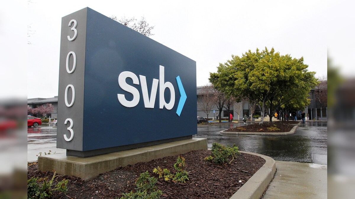US Regulator Seeks Sale of Silicon Valley Bank, Signature Bank ...