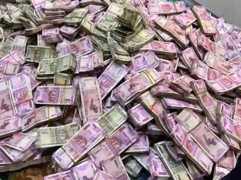 Do You Know How Much Cash A Person Can Store In Their House News18 do-you-know-how-much-cash-a-person-can-store-in-their-house-news18