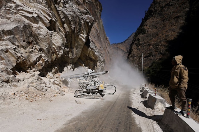 National Highway Construction Improves to 24.14 km Per Day; 40% Road ...