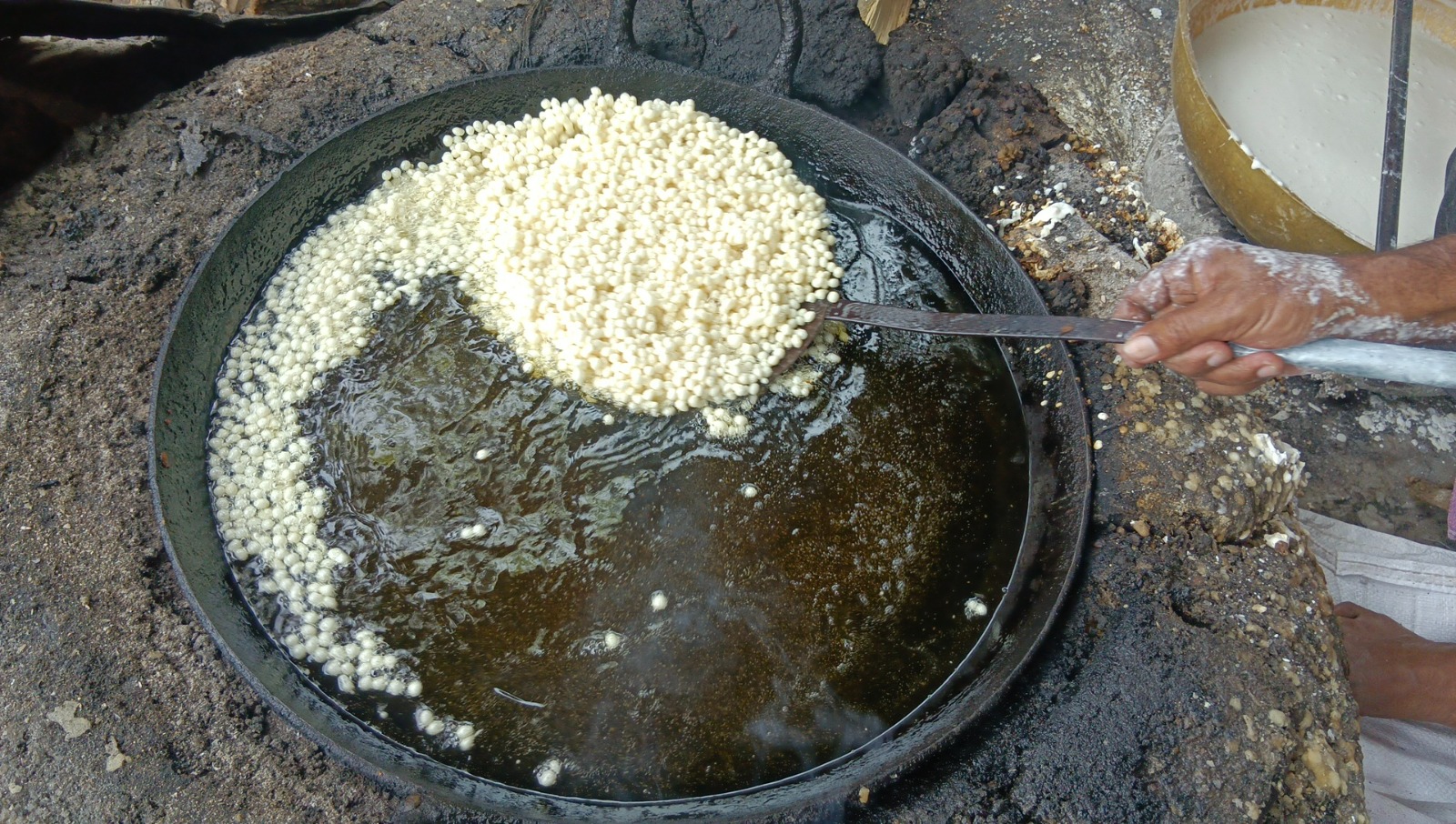 Hooghly's White Boondi is Gaining Popularity, And is Now a Must At All ...