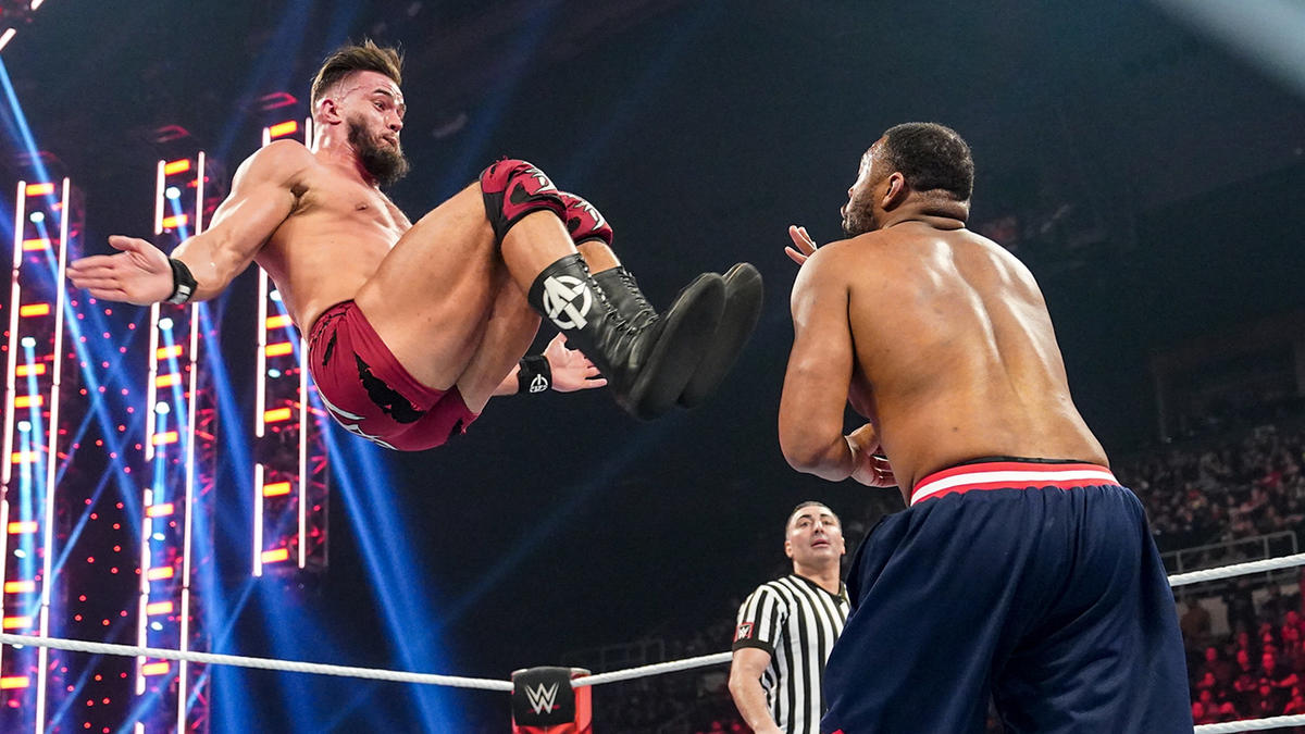 WWE Raw Results: An Usos Ambush Helps Solo Sikoa to a Street Fight Win ...