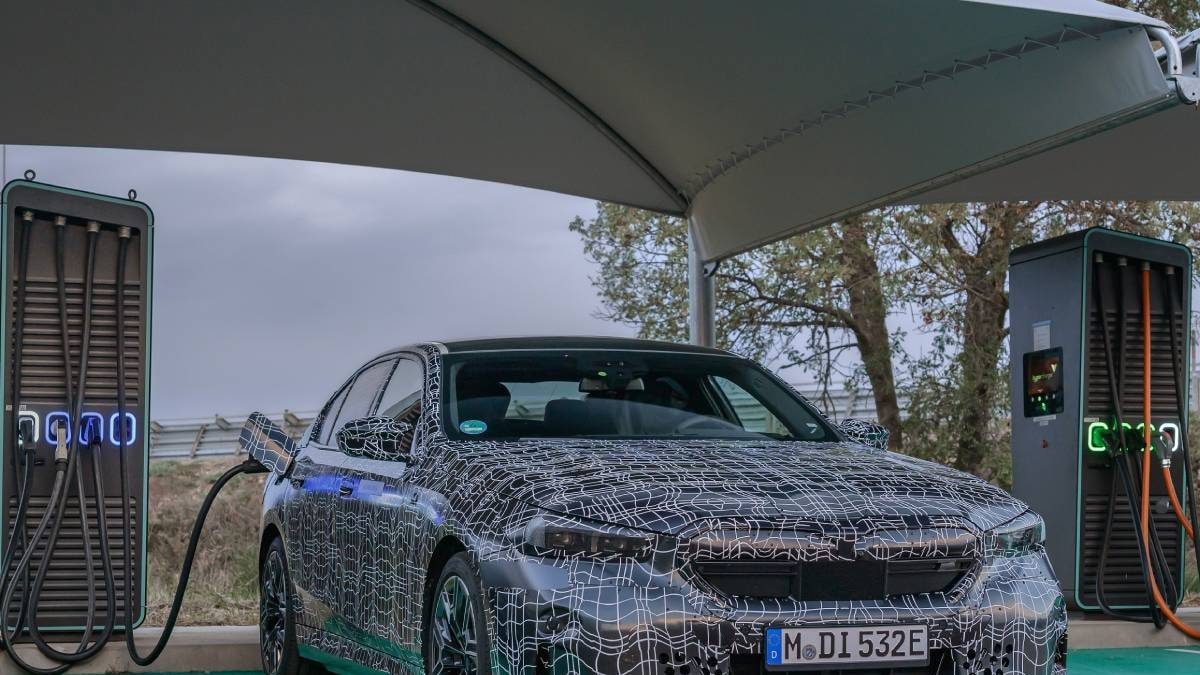 IN PICS: All-Electric BMW i5 Summer Testing at Miramas test center in ...