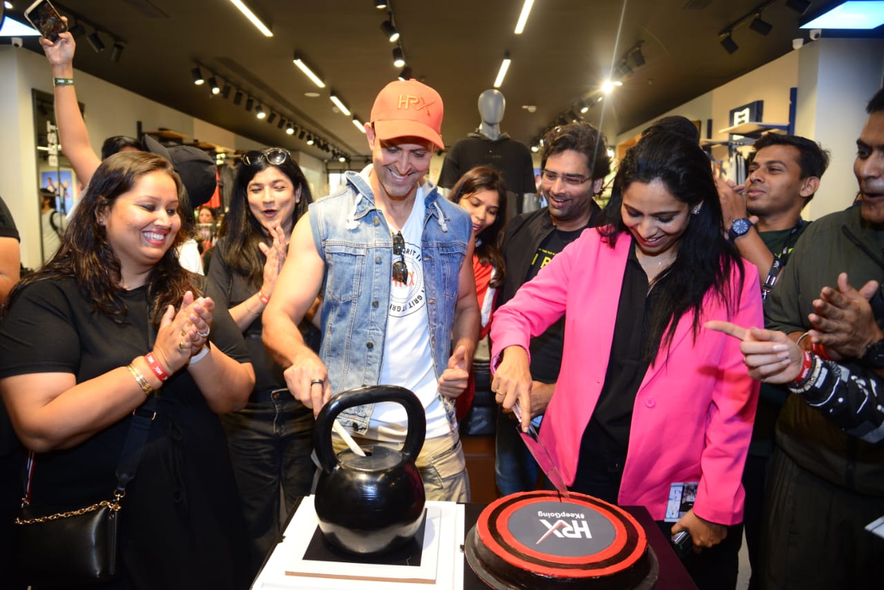 Vidya Balan, Karan Kundrra, Tejasswi Prakash, Hrithik Roshan Among ...