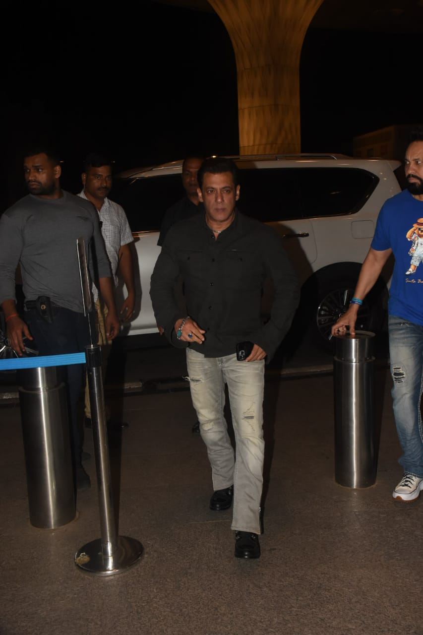 Uorfi Javed, Disha Patani, Krishna Shroff, Aishwarya Rai Bachchan ...