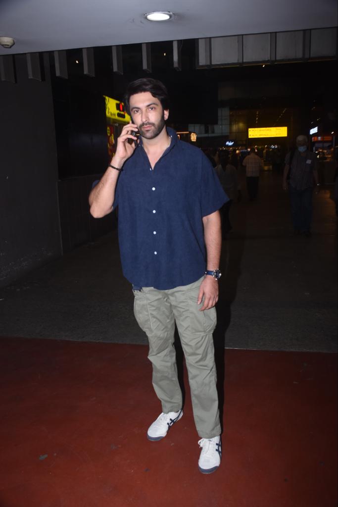 Saif Ali Khan, Ananya Panday, Varun Dhawan, Nysa Devgan Among ...