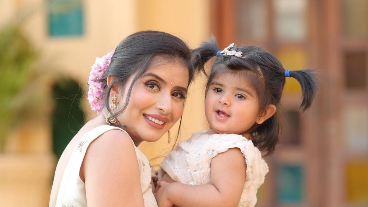 Charu Asopa Slams Trolls For Judging Her Revealing Photos, Says 'I Am a ...