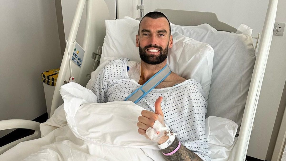 'Insert Generic Comeback Quote': RCB Pacer Reece Topley Shares Pic With ...