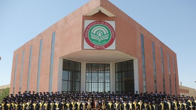 IIM Rohtak Holds 12th Convocation, Highest Salary at Rs 36 LPA, 16% ...