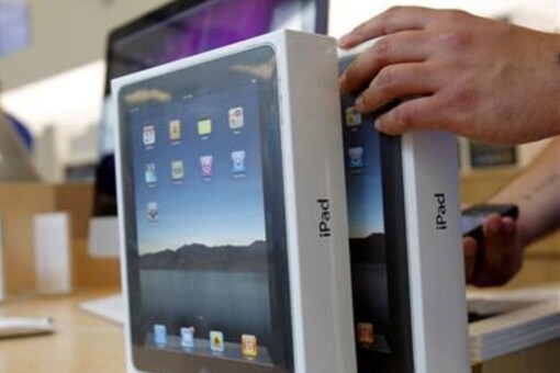 iPad Gift For 21,000 Staff: IT Firm Celebrates $1 Bn Revenue Milestone ...