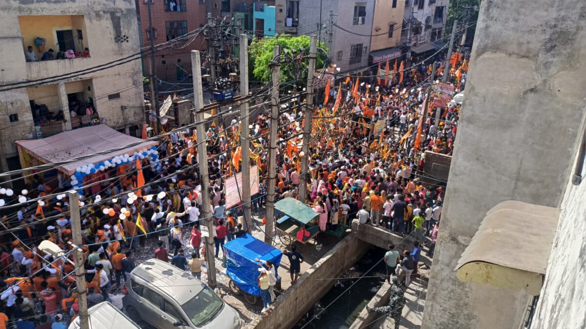 People Celebrate Hanuman Jayanti Peacefully as Heavy Security Deployed ...