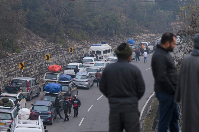 J&K: Jammu-Srinagar National Highway Reopens for Traffic - News18