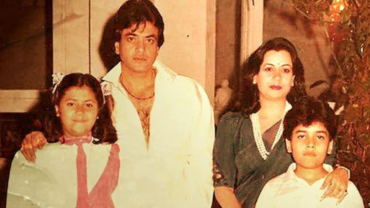 Jeetendra Birthday Special: Top 10 Dance Numbers of the 'Jumping Jack ...