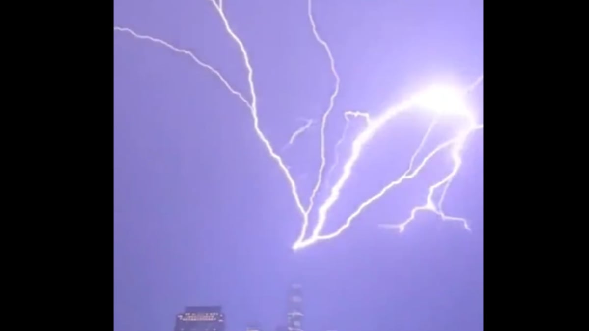 ‘Ironic, Isn’t it?’ Lightning Bolt Strikes One World Trade Center In ...
