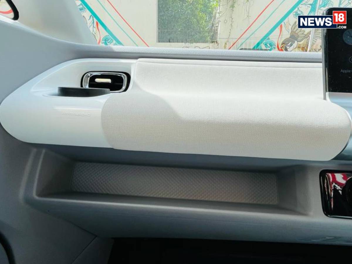 MG Comet EV in Pics: See Design, Features, Interior and More - News18