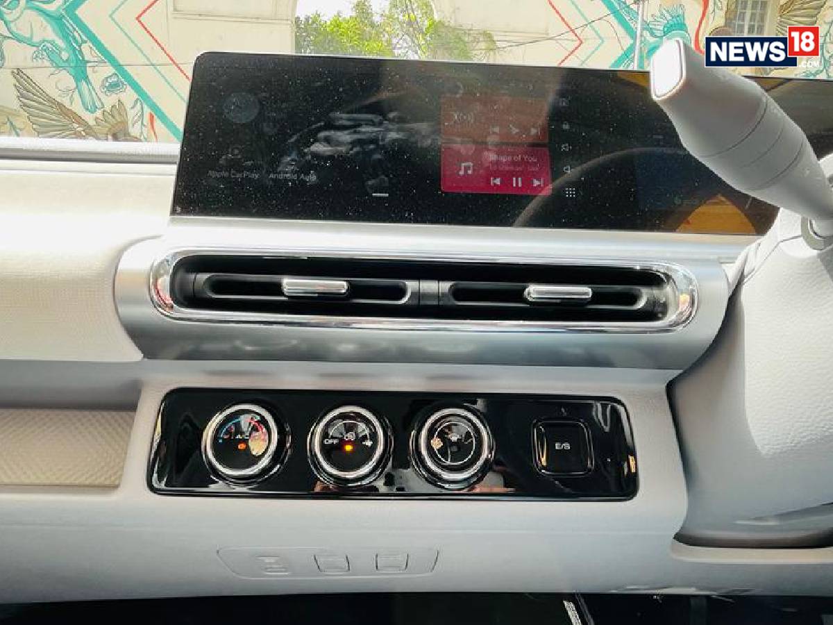 MG Comet EV in Pics: See Design, Features, Interior and More - News18