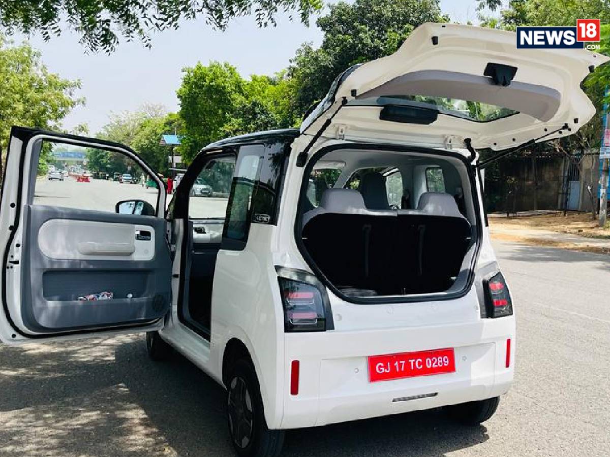 MG Comet EV in Pics: See Design, Features, Interior and More - News18