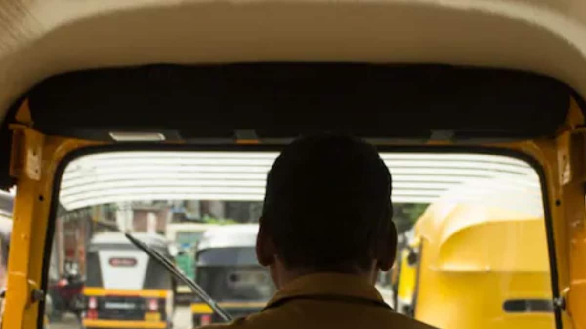 Man Accidentally Sends Rs 10,000 To Auto Driver; Here's What Happened ...
