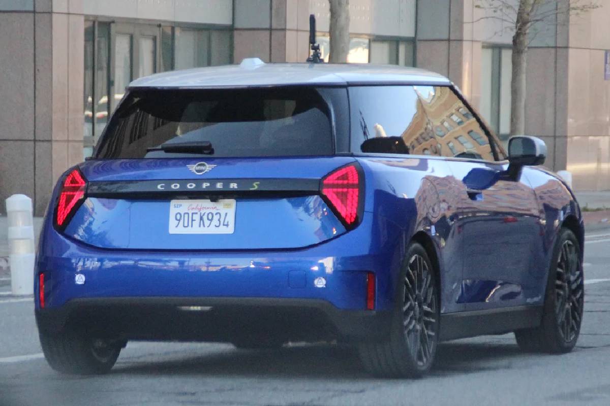 All-Electric Mini Cooper SE Spied Undisguised: All You Need to Know ...