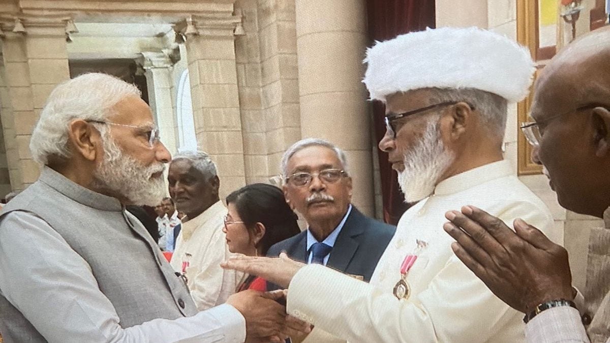 Padma Recipient Rasheed Quadri Tells PM Modi He Didn’t Expect it Under ...