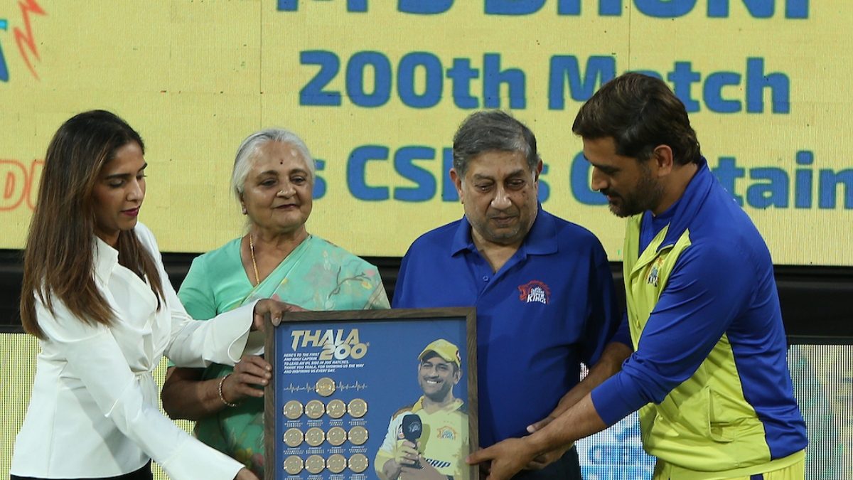 In Pictures: MS Dhoni Felicitated as Teammates Applaud Ahead of His ...