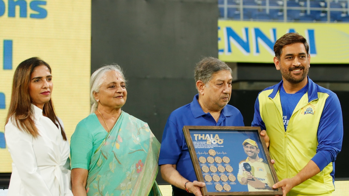 IPL 2023: MS Dhoni Felicitated by N Srinivasan to Mark His 200th Match ...