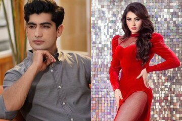 Pak Bowler Naseem Shah Proposes to Urvashi Rautela in Viral Video, Says ...