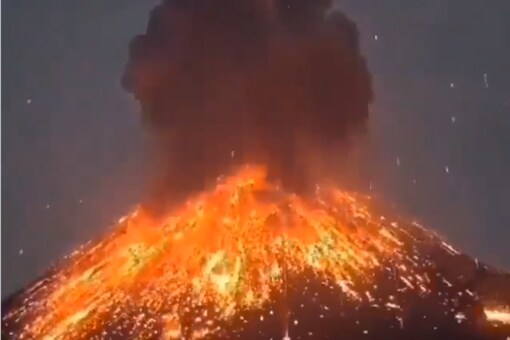 Video Of Giant Volcanic Eruption Will Amaze And Scare You At The Same ...